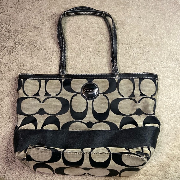 Coach | Bags | Coach Signature Collection Black Logo Purse Shoulder Bag ...